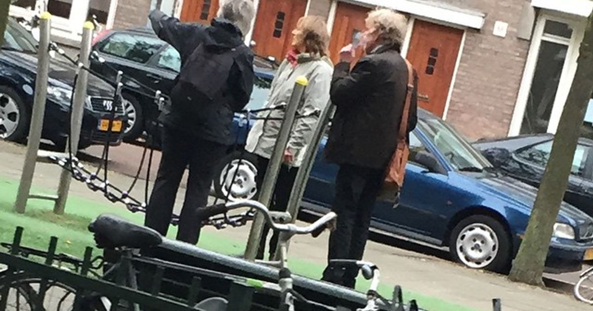 Jonko's roken met Wil en Margreet op de speeltuin toch | Kakhiel